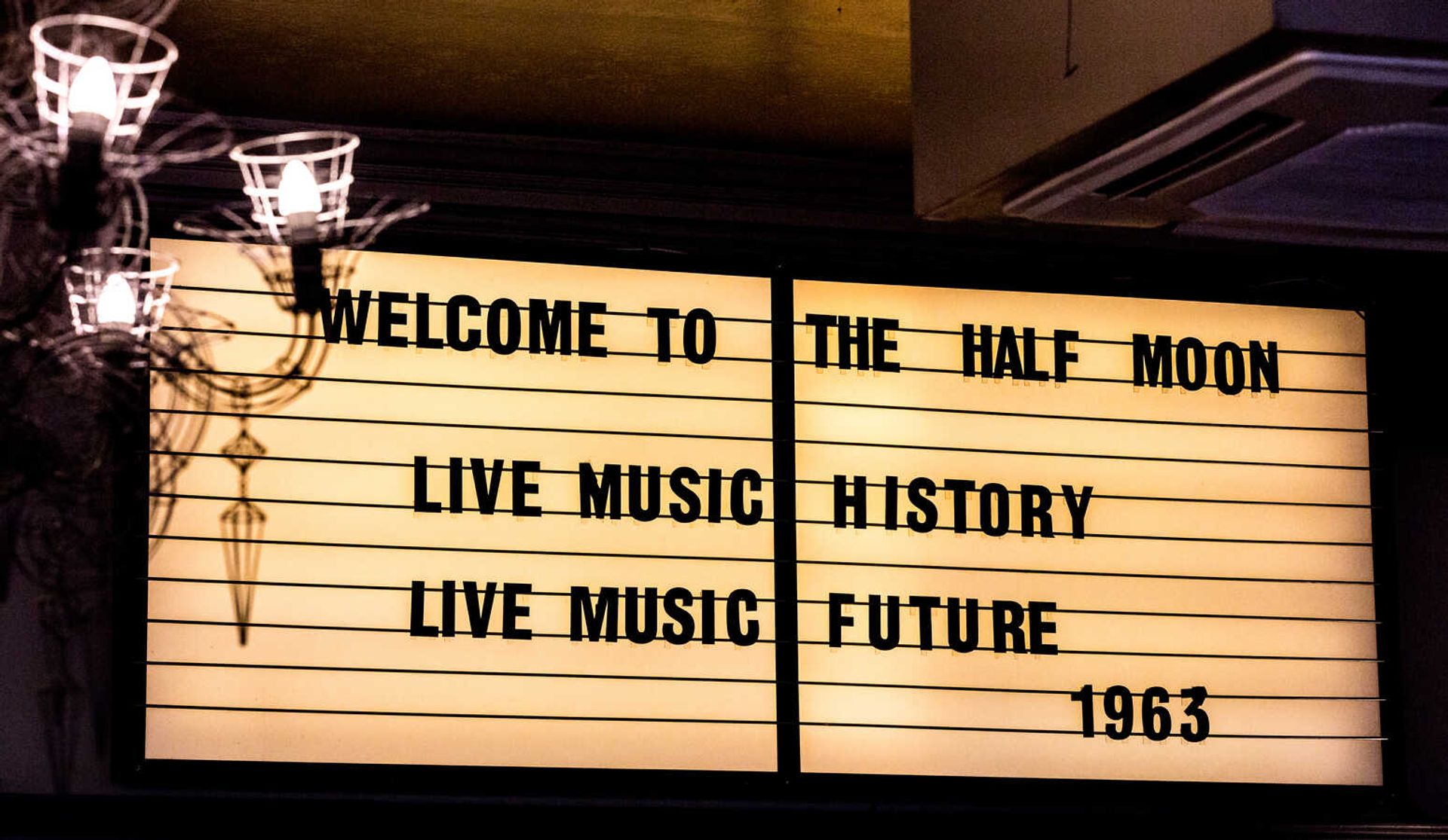 The Half Moon Putney | Live Music Venue & Pub in London